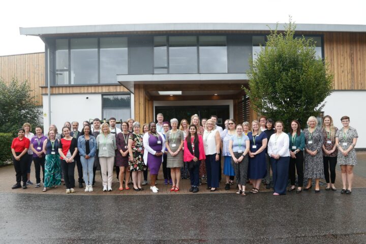 Contact Us | Get in Touch with Arthur Rank Hospice Charity